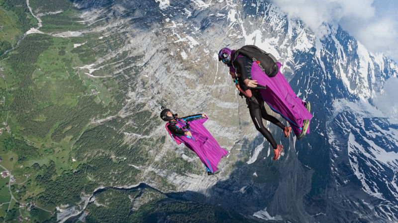 Unique extreme activities in Switzerland : Tandem Wingsuit skydive