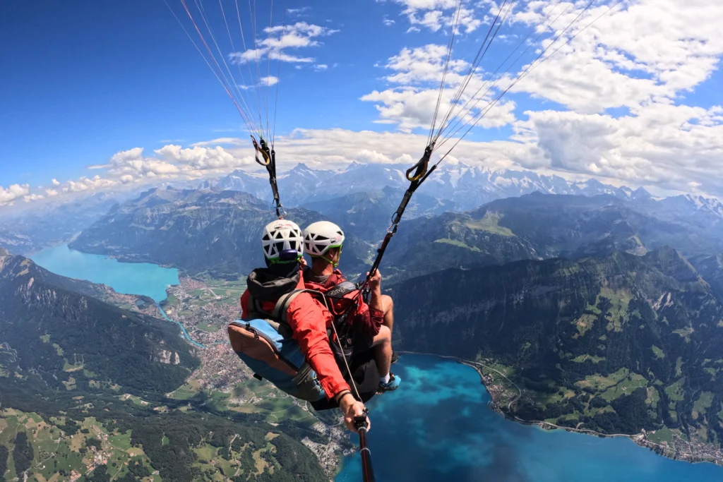 Skydiving vs Paragliding in Interlaken: Best Summer Air Adventures